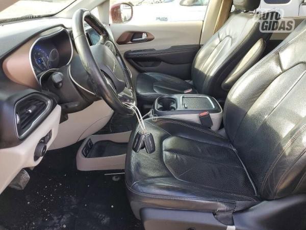 Chrysler Pacifica 2017 Klaipėda, ar dzinēja tilpumu 3.60 L un nobraukumu 280 tūkst. km par 7800 €, foto 7 vietnē AUTOMOTO.COM.LV
