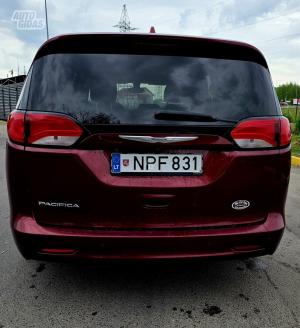 Chrysler Pacifica 2017 in Panevezys, with an engine capacity of 3.60 L and mileage of 139 thousand km for 14585 €, photo 3 on AUTOMOTO.COM.LV