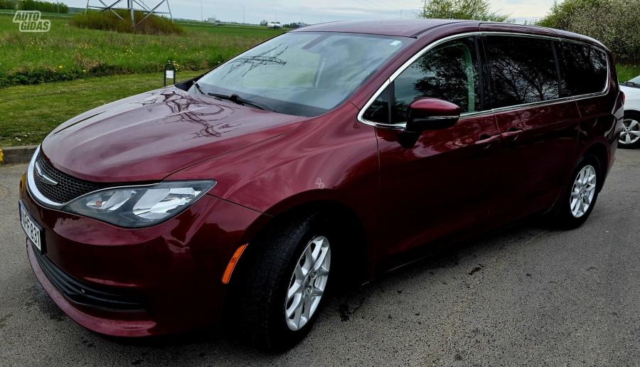 Chrysler Pacifica 2017 in Panevezys, with an engine capacity of 3.60 L and mileage of 139 thousand km for 14585 €, photo 7 on AUTOMOTO.COM.LV