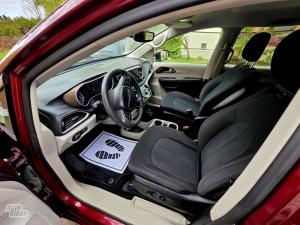 Chrysler Pacifica 2017 in Panevezys, with an engine capacity of 3.60 L and mileage of 139 thousand km for 14585 €, photo 10 on AUTOMOTO.COM.LV