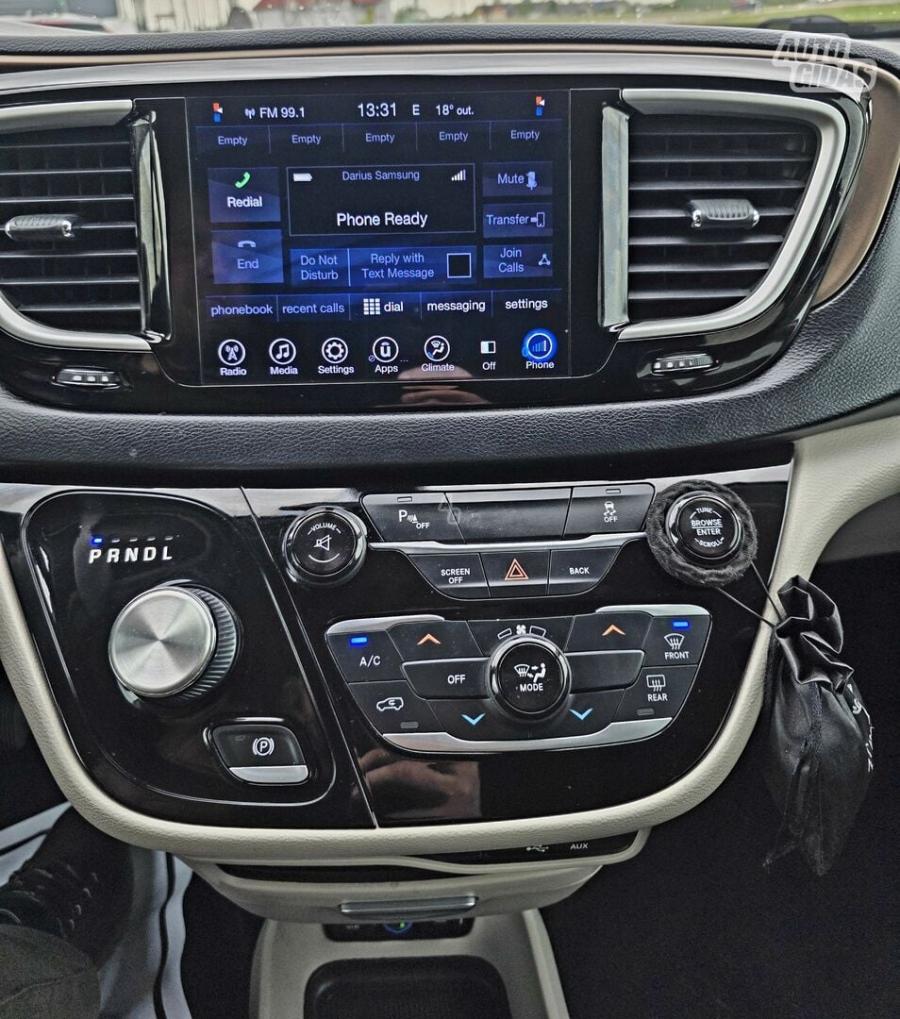 Chrysler Pacifica 2017 in Panevezys, with an engine capacity of 3.60 L and mileage of 139 thousand km for 14585 €, photo 14 on AUTOMOTO.COM.LV