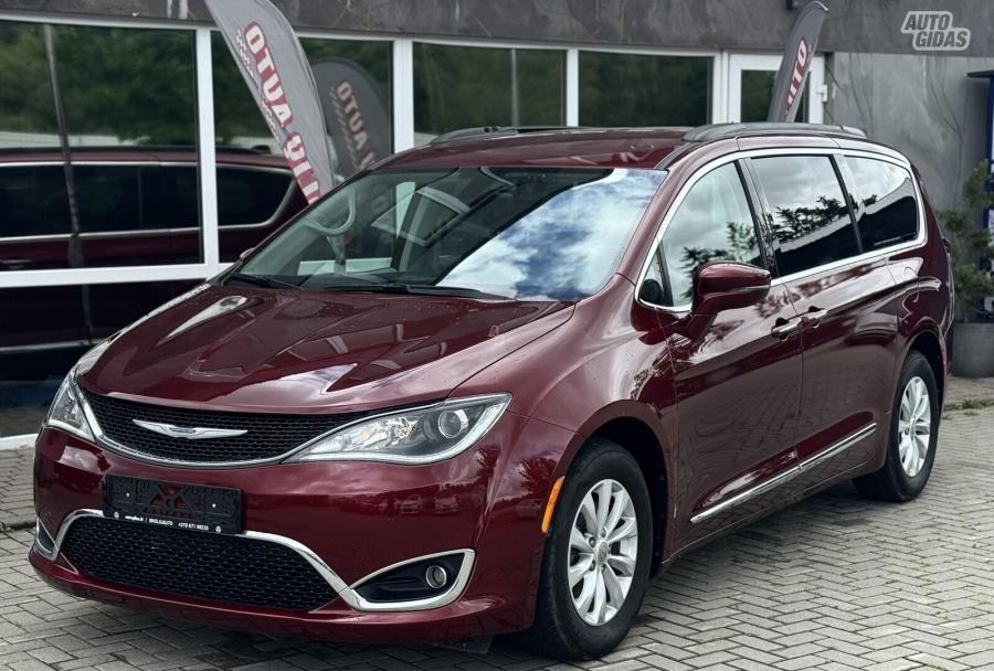 Chrysler Pacifica 2017 Radviliškis, ar dzinēja tilpumu 3.60 L un nobraukumu 165 tūkst. km par 13950 €, foto 6 vietnē AUTOMOTO.COM.LV