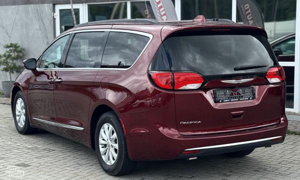 Chrysler Pacifica 2017 Radviliškis, ar dzinēja tilpumu 3.60 L un nobraukumu 165 tūkst. km par 13950 €, foto 8 vietnē AUTOMOTO.COM.LV