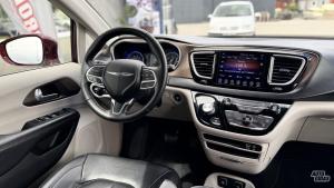 Chrysler Pacifica 2017 Radviliškis, ar dzinēja tilpumu 3.60 L un nobraukumu 165 tūkst. km par 13950 €, foto 12 vietnē AUTOMOTO.COM.LV