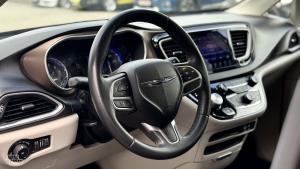 Chrysler Pacifica 2017 Radviliškis, ar dzinēja tilpumu 3.60 L un nobraukumu 165 tūkst. km par 13950 €, foto 13 vietnē AUTOMOTO.COM.LV
