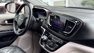 Chrysler Pacifica 2017 Radviliškis, ar dzinēja tilpumu 3.60 L un nobraukumu 165 tūkst. km par 13950 €, foto 14 vietnē AUTOMOTO.COM.LV