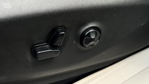 Chrysler Pacifica 2017 Radviliškis, ar dzinēja tilpumu 3.60 L un nobraukumu 165 tūkst. km par 13950 €, foto 18 vietnē AUTOMOTO.COM.LV