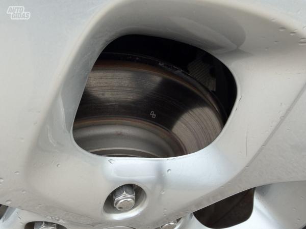 Chrysler Pacifica 2017 in Vilnius, with an engine capacity of 3.60 L and mileage of 108 thousand km for 12400 €, photo 8 on AUTOMOTO.COM.LV