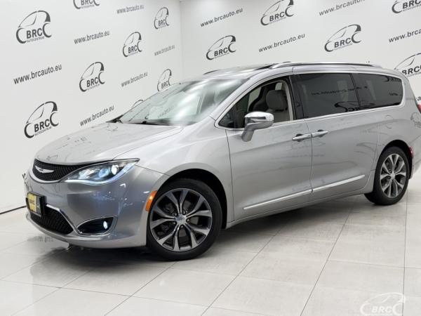 Chrysler Pacifica 2017 in Vilnius, with an engine capacity of 3.61 L and mileage of 225 thousand km for 14900 €, photo 1 on AUTOMOTO.COM.LV
