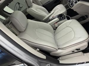 Chrysler Pacifica 2017 in Vilnius, with an engine capacity of 3.61 L and mileage of 225 thousand km for 14900 €, photo 6 on AUTOMOTO.COM.LV
