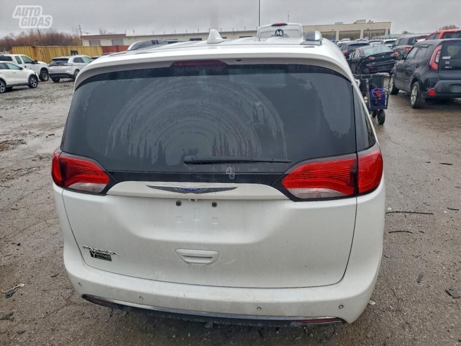 Chrysler Pacifica 2018 Klaipėda, ar dzinēja tilpumu 3.60 L un nobraukumu 250 tūkst. km par 8350 €, foto 10 vietnē AUTOMOTO.COM.LV