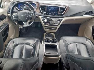 Chrysler Pacifica 2018 Klaipėda, ar dzinēja tilpumu 3.60 L un nobraukumu 250 tūkst. km par 8350 €, foto 15 vietnē AUTOMOTO.COM.LV