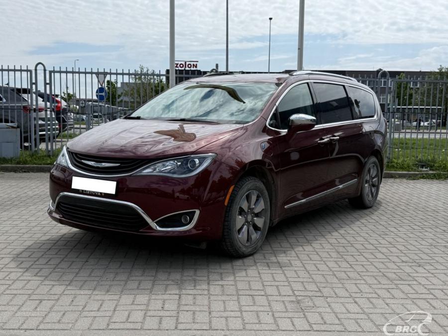 Chrysler Pacifica 2018 Klaipėda, ar dzinēja tilpumu 3.60 L un nobraukumu 212 tūkst. km par 17000 €, foto 1 vietnē AUTOMOTO.COM.LV