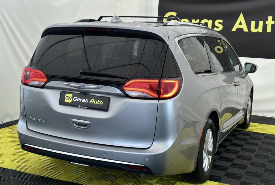 Chrysler Pacifica 2018 Viļņa, ar dzinēja tilpumu 0.00 L un nobraukumu 0 tūkst. km par 17200 €, foto 5 vietnē AUTOMOTO.COM.LV