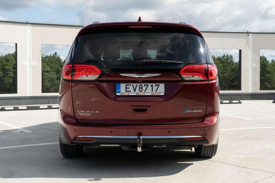 Chrysler Pacifica 2018 in Vilnius, with an engine capacity of 3.60 L and mileage of 155 thousand km for 18000 €, photo 13 on AUTOMOTO.COM.LV