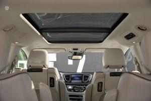 Chrysler Pacifica 2018 in Vilnius, with an engine capacity of 3.60 L and mileage of 155 thousand km for 18000 €, photo 22 on AUTOMOTO.COM.LV