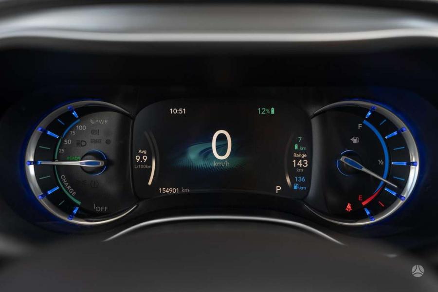 Chrysler Pacifica 2018 in Vilnius, with an engine capacity of 3.60 L and mileage of 155 thousand km for 18000 €, photo 29 on AUTOMOTO.COM.LV