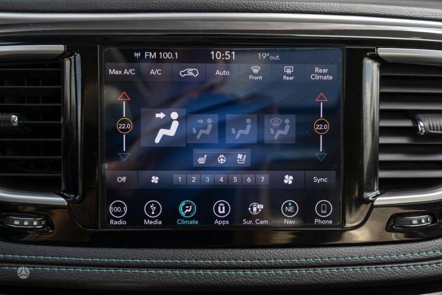 Chrysler Pacifica 2018 in Vilnius, with an engine capacity of 3.60 L and mileage of 155 thousand km for 18000 €, photo 34 on AUTOMOTO.COM.LV