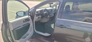 Chrysler Pacifica 2018 Panevēža, ar dzinēja tilpumu 3.60 L un nobraukumu 98 tūkst. km par 13800 €, foto 16 vietnē AUTOMOTO.COM.LV