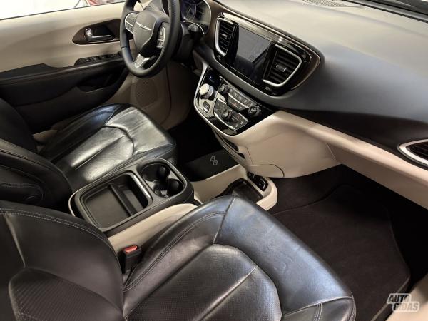 Chrysler Pacifica 2019 Viļņa, ar dzinēja tilpumu 3.60 L un nobraukumu 60 tūkst. km par 21400 €, foto 13 vietnē AUTOMOTO.COM.LV
