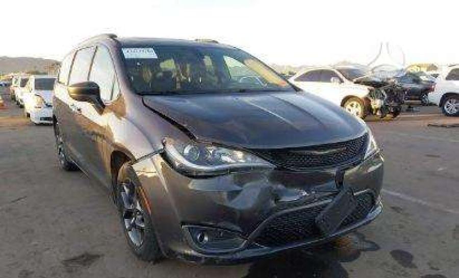 Chrysler Pacifica 2019 in Kaunas, with an engine capacity of 3.60 L and mileage of 94 thousand km for 12500 €, photo 8 on AUTOMOTO.COM.LV