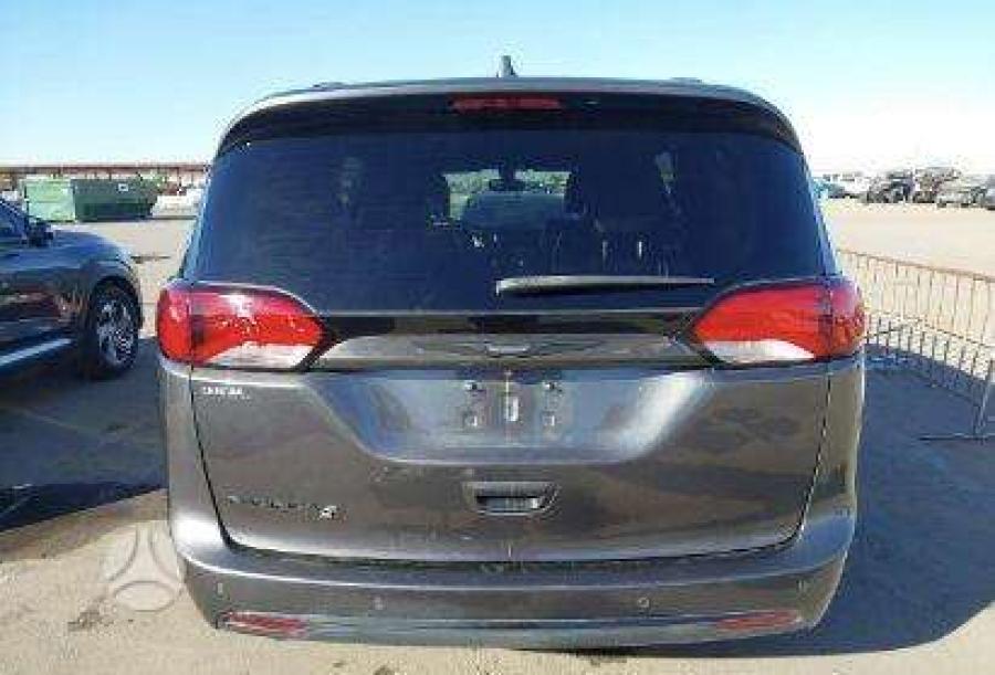 Chrysler Pacifica 2019 in Kaunas, with an engine capacity of 3.60 L and mileage of 94 thousand km for 12500 €, photo 13 on AUTOMOTO.COM.LV