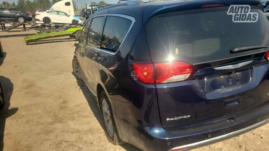 Chrysler Pacifica 2019 Klaipėda, ar dzinēja tilpumu 3.60 L un nobraukumu 172 tūkst. km par 6350 €, foto 5 vietnē AUTOMOTO.COM.LV