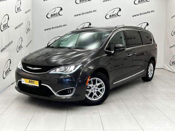 Chrysler Pacifica 2019 in Vilnius, with an engine capacity of 3.61 L and mileage of 120 thousand km for 16900 €, photo 1 on AUTOMOTO.COM.LV