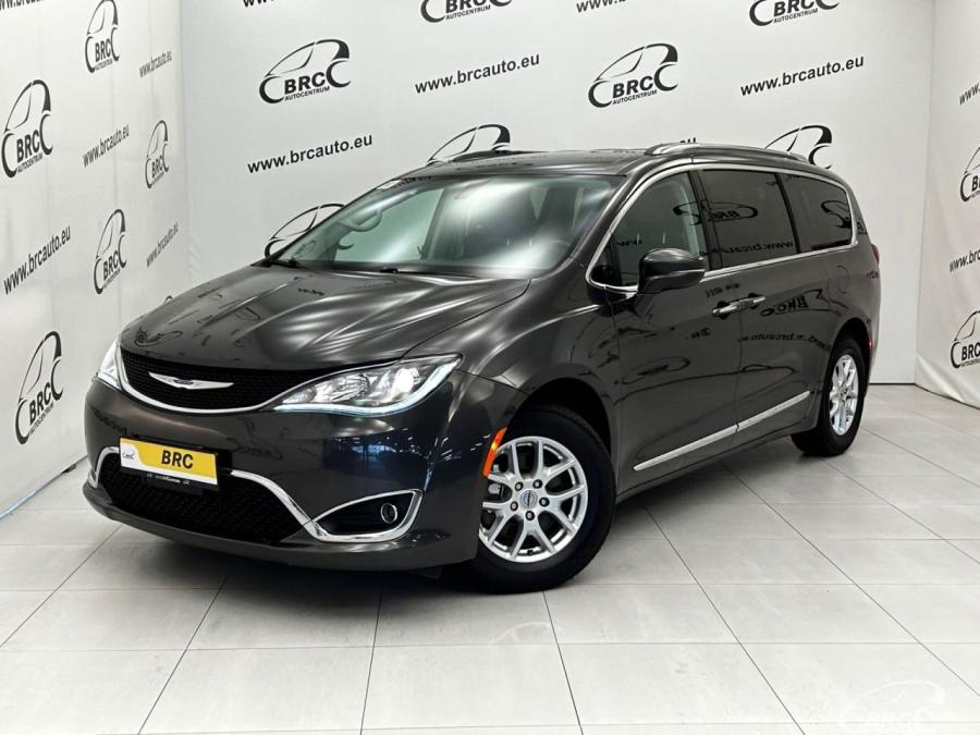 Chrysler Pacifica 2019 in Vilnius, with an engine capacity of 3.61 L and mileage of 120 thousand km for 16900 €, photo 1 on AUTOMOTO.COM.LV