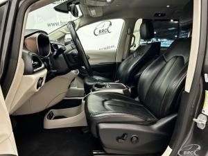 Chrysler Pacifica 2019 in Vilnius, with an engine capacity of 3.61 L and mileage of 120 thousand km for 16900 €, photo 6 on AUTOMOTO.COM.LV
