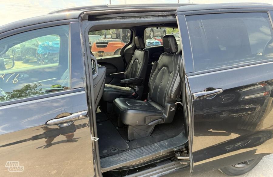 Chrysler Pacifica 2019 in Klaipeda, with an engine capacity of 3.60 L and mileage of 213 thousand km for 10500 €, photo 4 on AUTOMOTO.COM.LV
