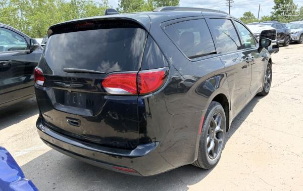 Chrysler Pacifica 2019 in Klaipeda, with an engine capacity of 3.60 L and mileage of 213 thousand km for 10500 €, photo 7 on AUTOMOTO.COM.LV