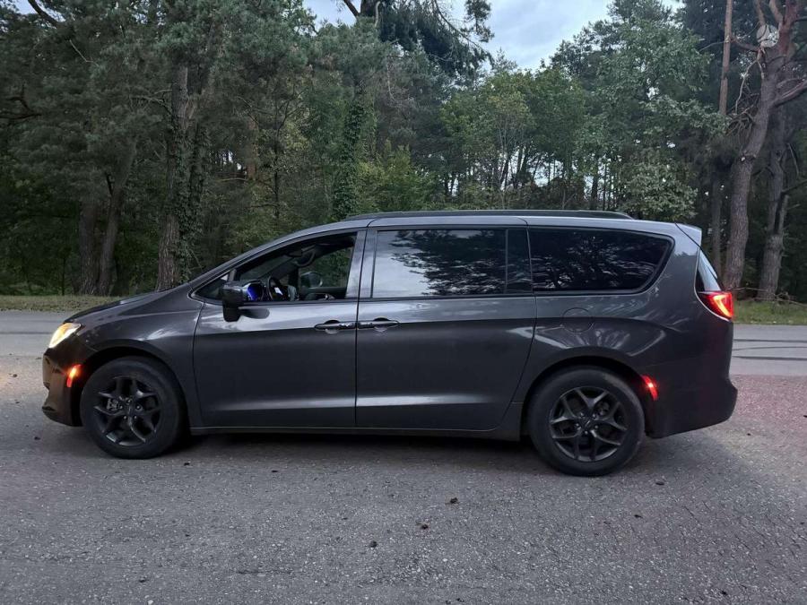 Chrysler Pacifica 2019 Kauņa, ar dzinēja tilpumu 3.60 L un nobraukumu 95 tūkst. km par 13800 €, foto 5 vietnē AUTOMOTO.COM.LV