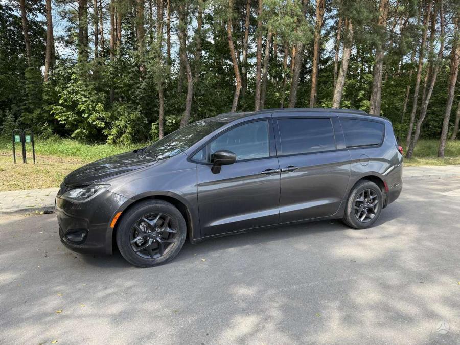 Chrysler Pacifica 2019 Kauņa, ar dzinēja tilpumu 3.60 L un nobraukumu 95 tūkst. km par 13800 €, foto 7 vietnē AUTOMOTO.COM.LV