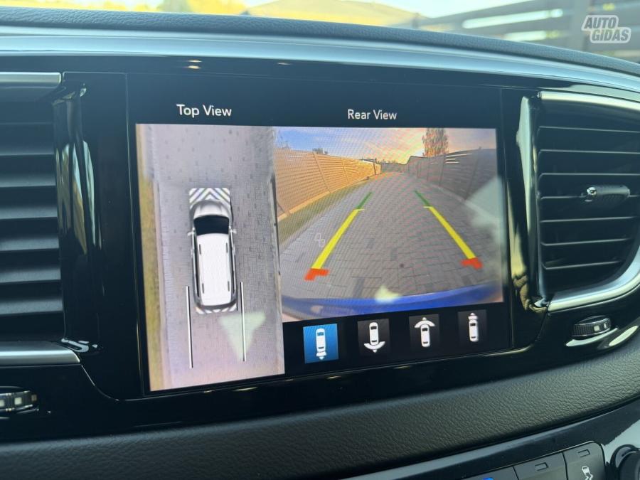Chrysler Pacifica 2019 in Vilnius, with an engine capacity of 3.60 L and mileage of 174 thousand km for 14900 €, photo 6 on AUTOMOTO.COM.LV