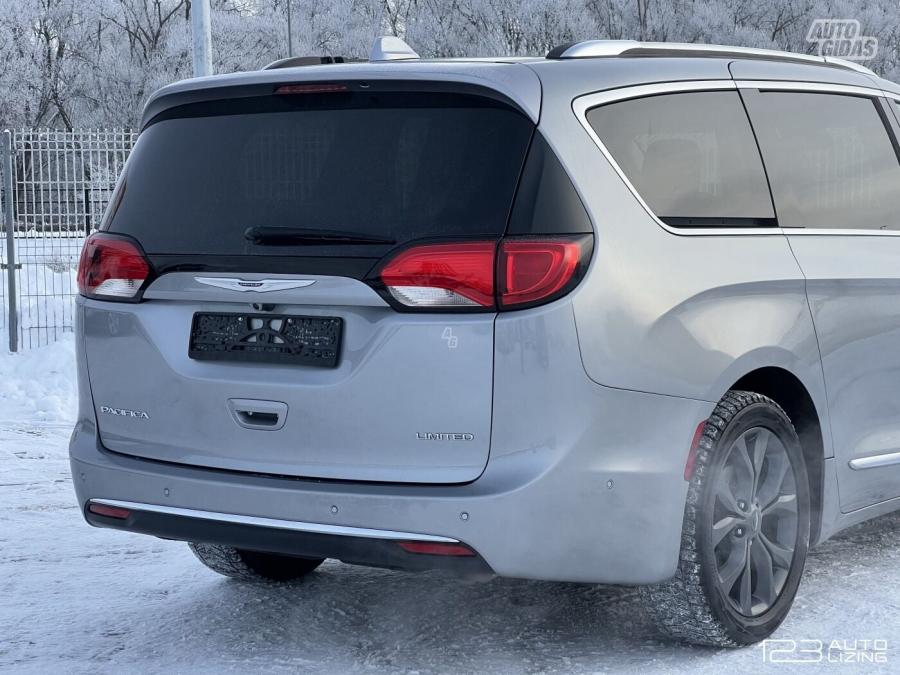 Chrysler Pacifica 2020 in Taurage, with an engine capacity of 3.60 L and mileage of 80 thousand km for 21700 €, photo 7 on AUTOMOTO.COM.LV