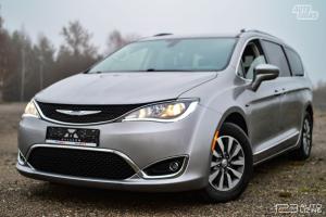 Chrysler Pacifica 2020 in Kretinga, with an engine capacity of 3.60 L and mileage of 112 thousand km for 19700 €, photo  on AUTOMOTO.COM.LV