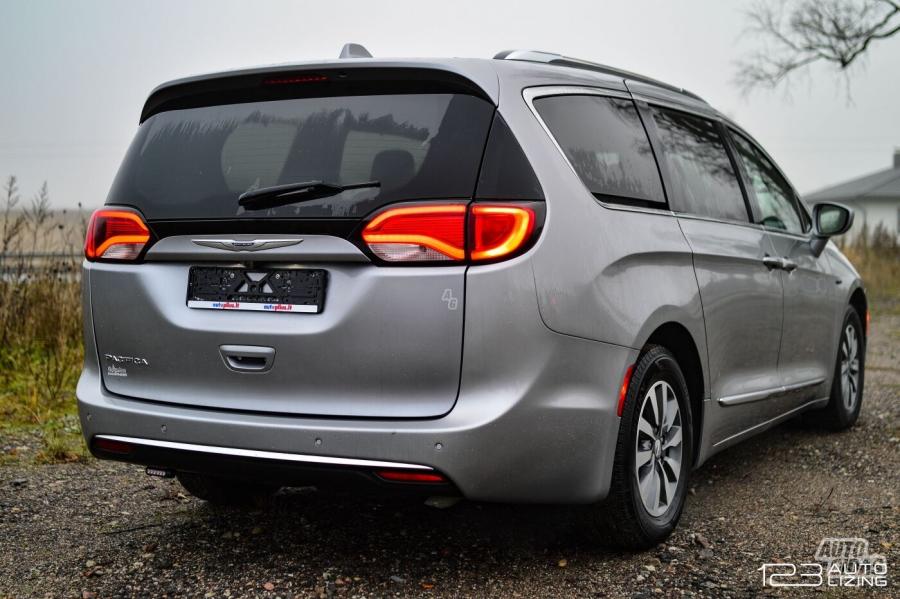 Chrysler Pacifica 2020 in Kretinga, with an engine capacity of 3.60 L and mileage of 112 thousand km for 19700 €, photo 7 on AUTOMOTO.COM.LV