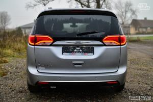 Chrysler Pacifica 2020 in Kretinga, with an engine capacity of 3.60 L and mileage of 112 thousand km for 19700 €, photo 8 on AUTOMOTO.COM.LV