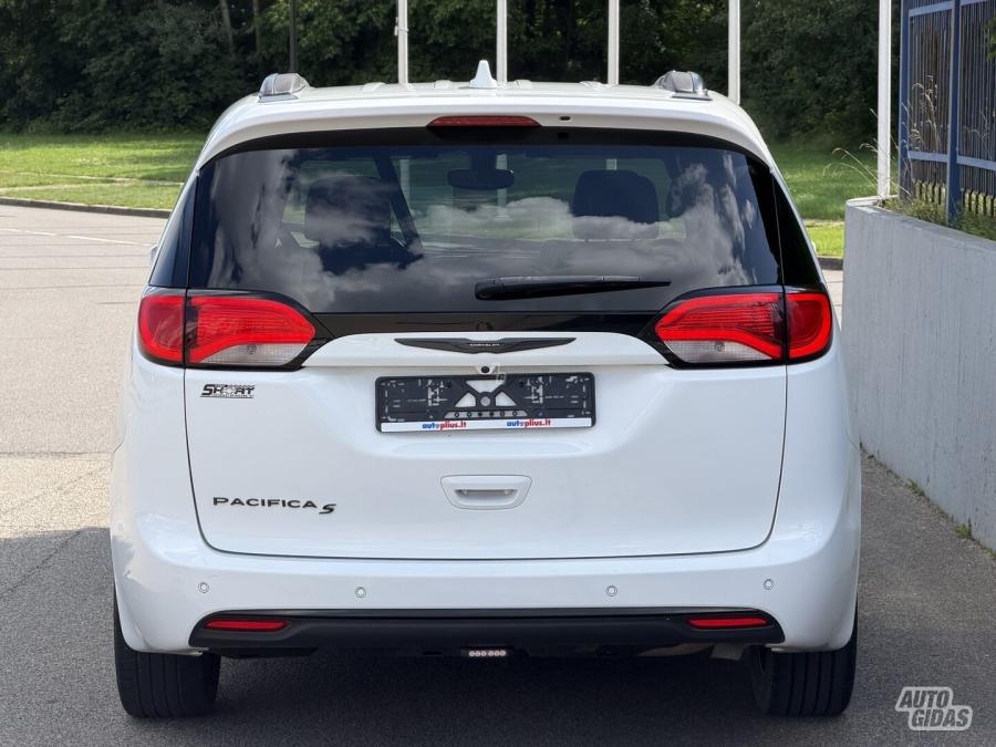Chrysler Pacifica 2020 in Vilnius, with an engine capacity of 3.60 L and mileage of 159 thousand km for 18900 €, photo 5 on AUTOMOTO.COM.LV