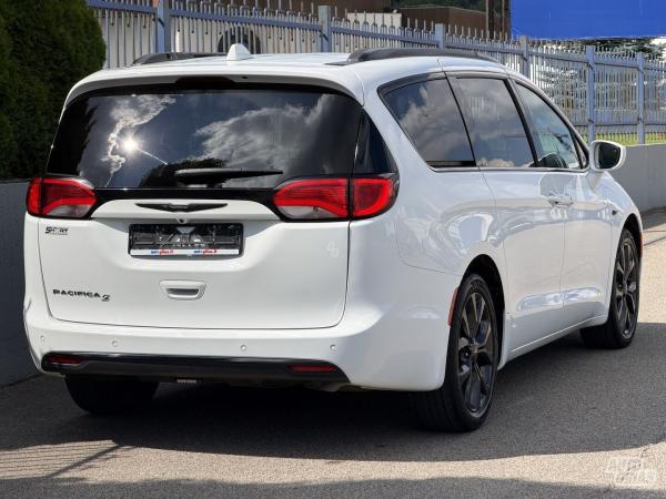 Chrysler Pacifica 2020 Viļņa, ar dzinēja tilpumu 3.60 L un nobraukumu 159 tūkst. km par 18900 €, foto 5 vietnē AUTOMOTO.COM.LV