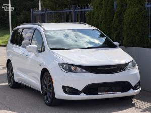 Chrysler Pacifica 2020 in Vilnius, with an engine capacity of 3.60 L and mileage of 159 thousand km for 18900 €, photo 8 on AUTOMOTO.COM.LV
