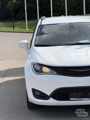 Chrysler Pacifica 2020 in Vilnius, with an engine capacity of 3.60 L and mileage of 159 thousand km for 18900 €, photo 10 on AUTOMOTO.COM.LV