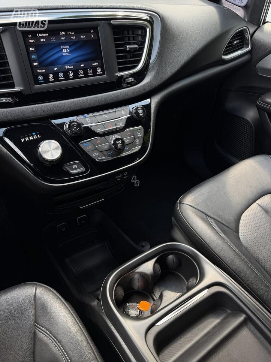 Chrysler Pacifica 2020 in Vilnius, with an engine capacity of 3.60 L and mileage of 159 thousand km for 18900 €, photo 15 on AUTOMOTO.COM.LV