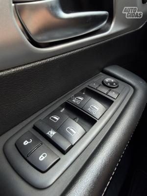 Chrysler Pacifica 2020 in Vilnius, with an engine capacity of 3.60 L and mileage of 159 thousand km for 18900 €, photo 19 on AUTOMOTO.COM.LV