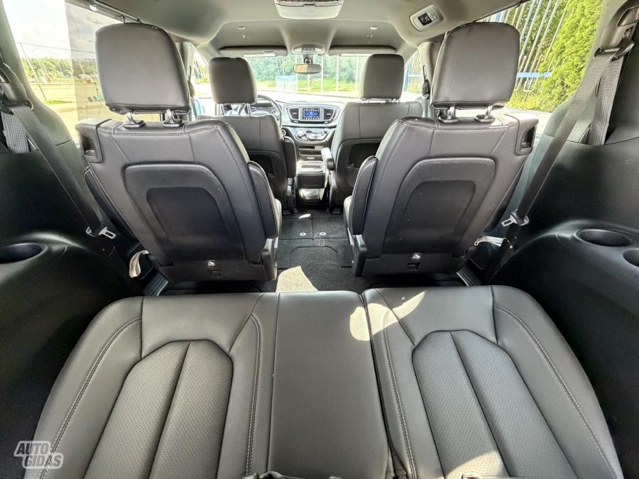 Chrysler Pacifica 2020 in Vilnius, with an engine capacity of 3.60 L and mileage of 159 thousand km for 18900 €, photo 22 on AUTOMOTO.COM.LV