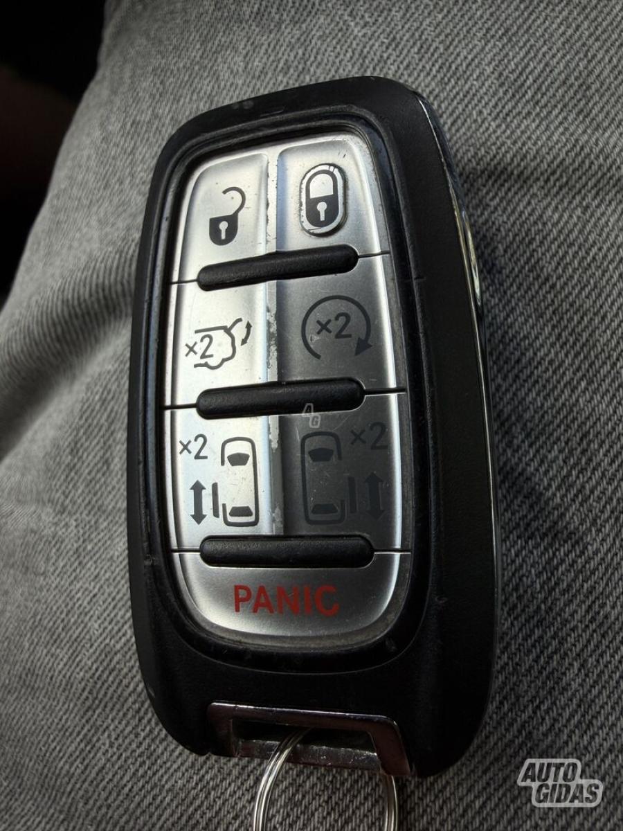Chrysler Pacifica 2020 in Vilnius, with an engine capacity of 3.60 L and mileage of 159 thousand km for 18900 €, photo 23 on AUTOMOTO.COM.LV