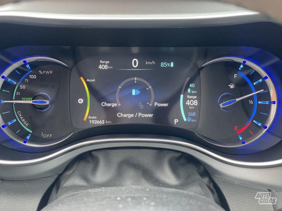 Chrysler Pacifica 2020 in Utena, with an engine capacity of 3.60 L and mileage of 192 thousand km for 15999 €, photo 7 on AUTOMOTO.COM.LV