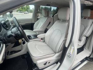 Chrysler Pacifica 2020 in Utena, with an engine capacity of 3.60 L and mileage of 192 thousand km for 15999 €, photo 14 on AUTOMOTO.COM.LV