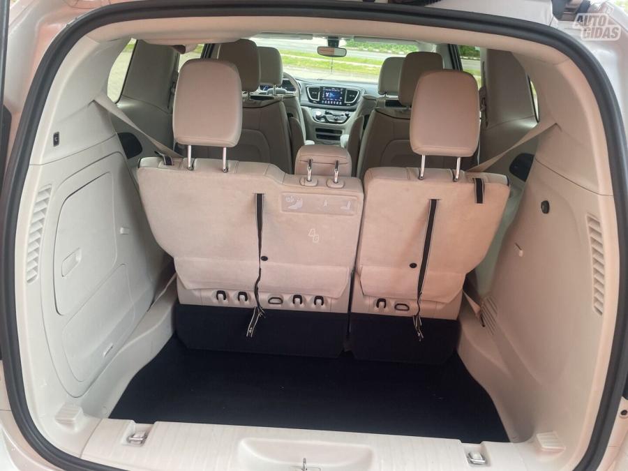 Chrysler Pacifica 2020 in Utena, with an engine capacity of 3.60 L and mileage of 192 thousand km for 15999 €, photo 15 on AUTOMOTO.COM.LV